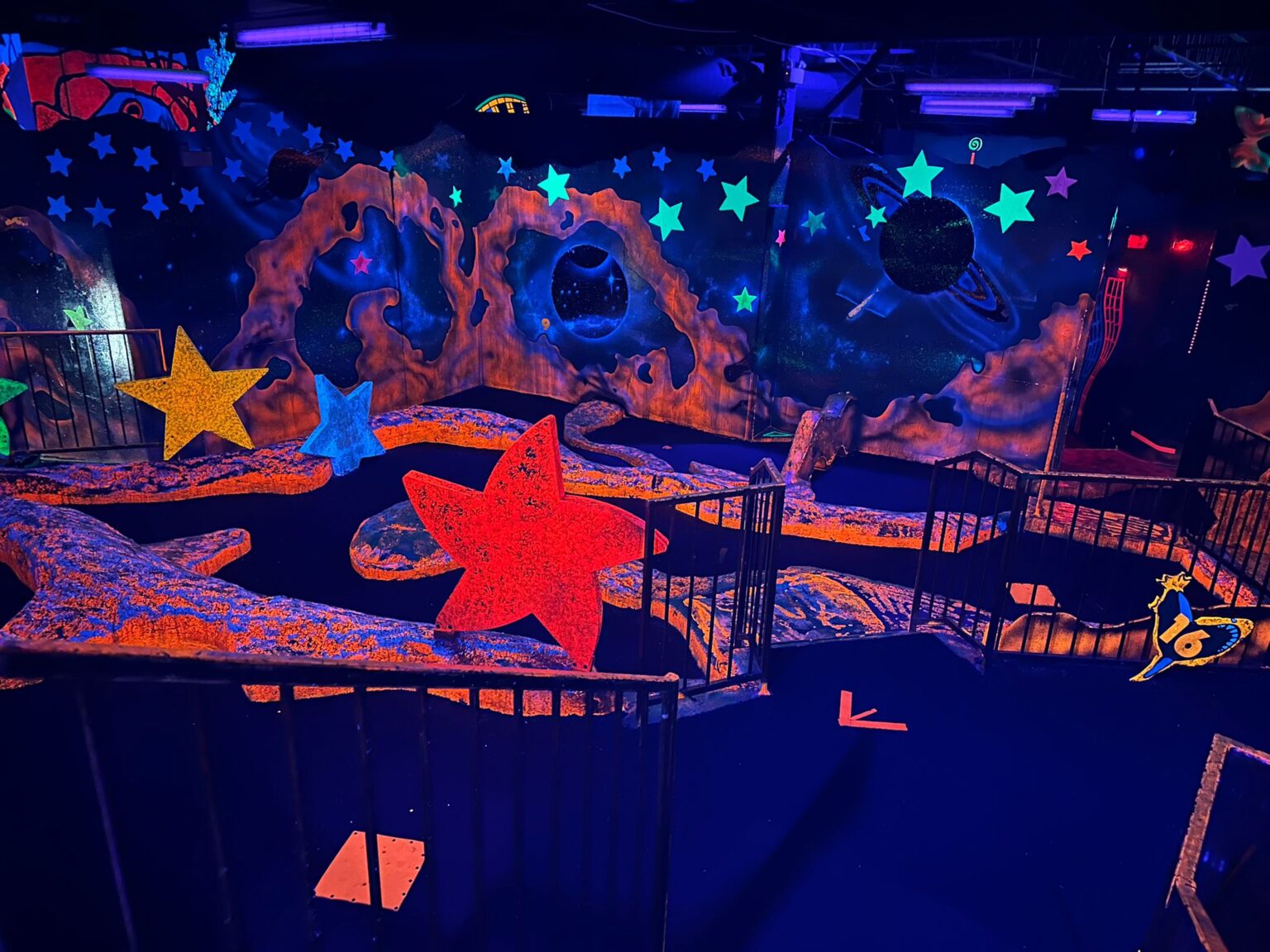 Glow In The Dark Mini Golf